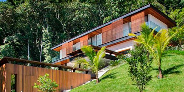 Como construir em terreno com declive com mais valorização